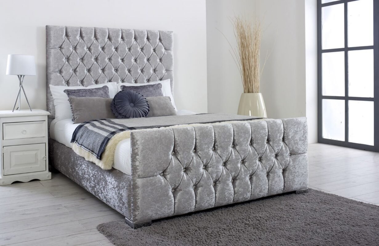 Minsk Chesterfield Crushed Velvet Bed - Cash And Carry Beds